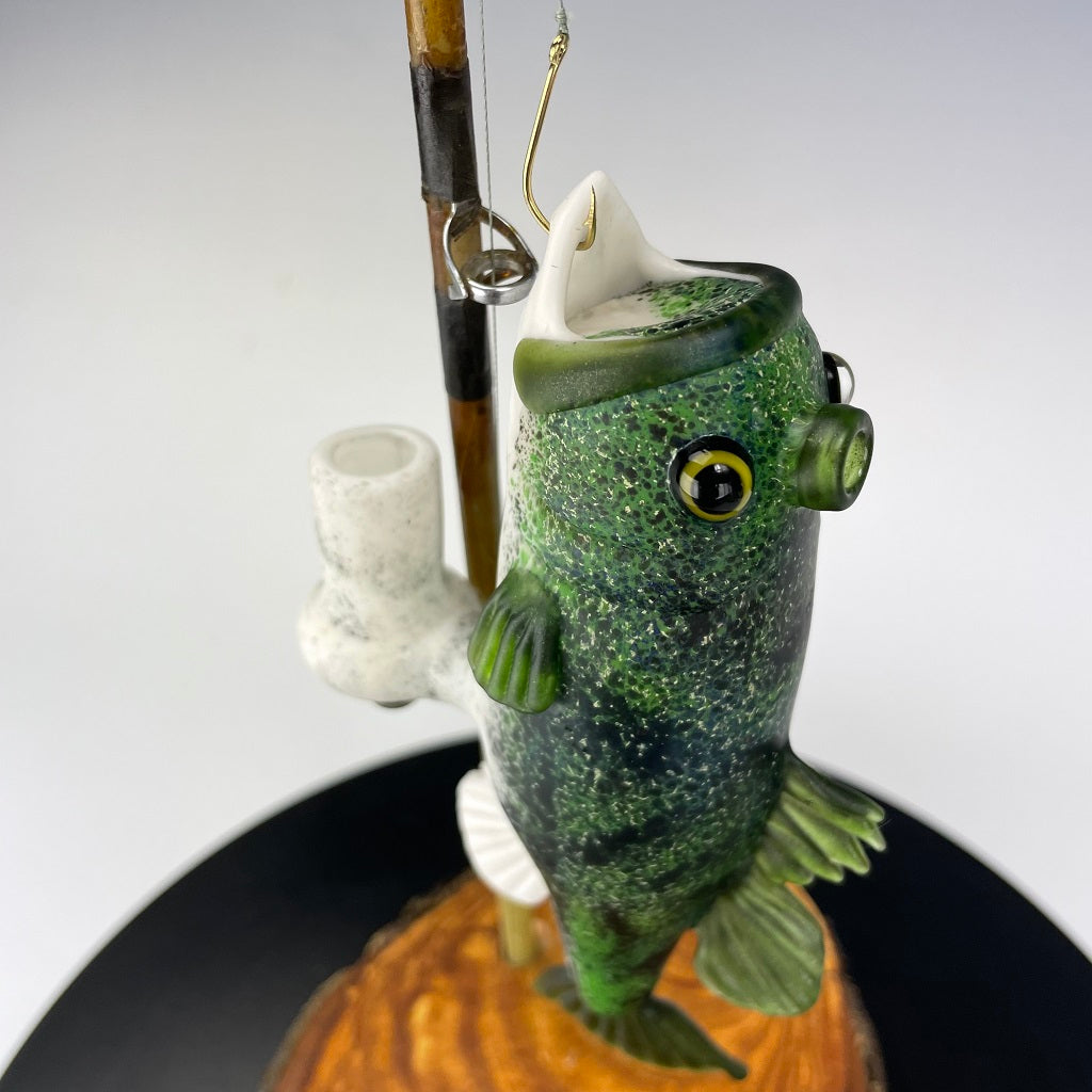 Trapper Large Mouth Bass Hanging Fish Rig "F&FM 2023" | Legacy Glassworks